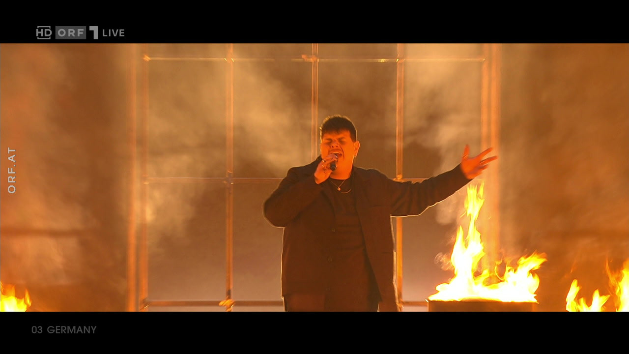 03 Deutschland: Isaak - "Always on the Run" - Eurovision Song Contest ...