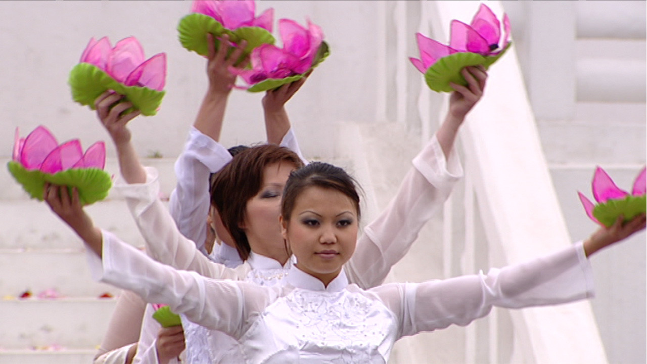 Vesakh - Das wichtigste Fest im Buddhismus - Vesakh - Das wichtigste ...