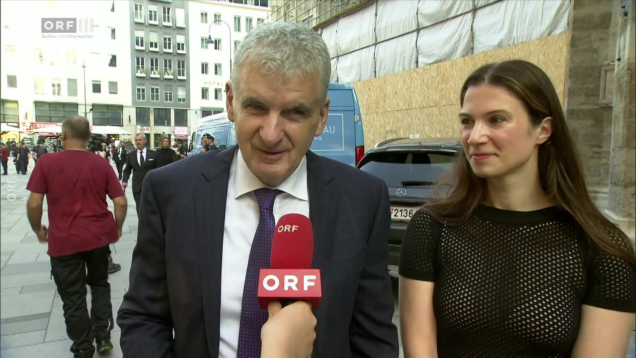 Trauernde im Interview - Abschied von Richard Lugner: Die Gedenkstunde live aus dem Stephansdom ...