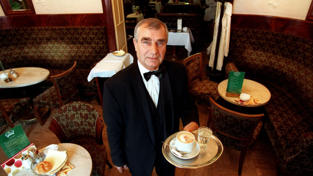 Herr Robert – Hommage an einen Wiener Kellner - ORF ON
