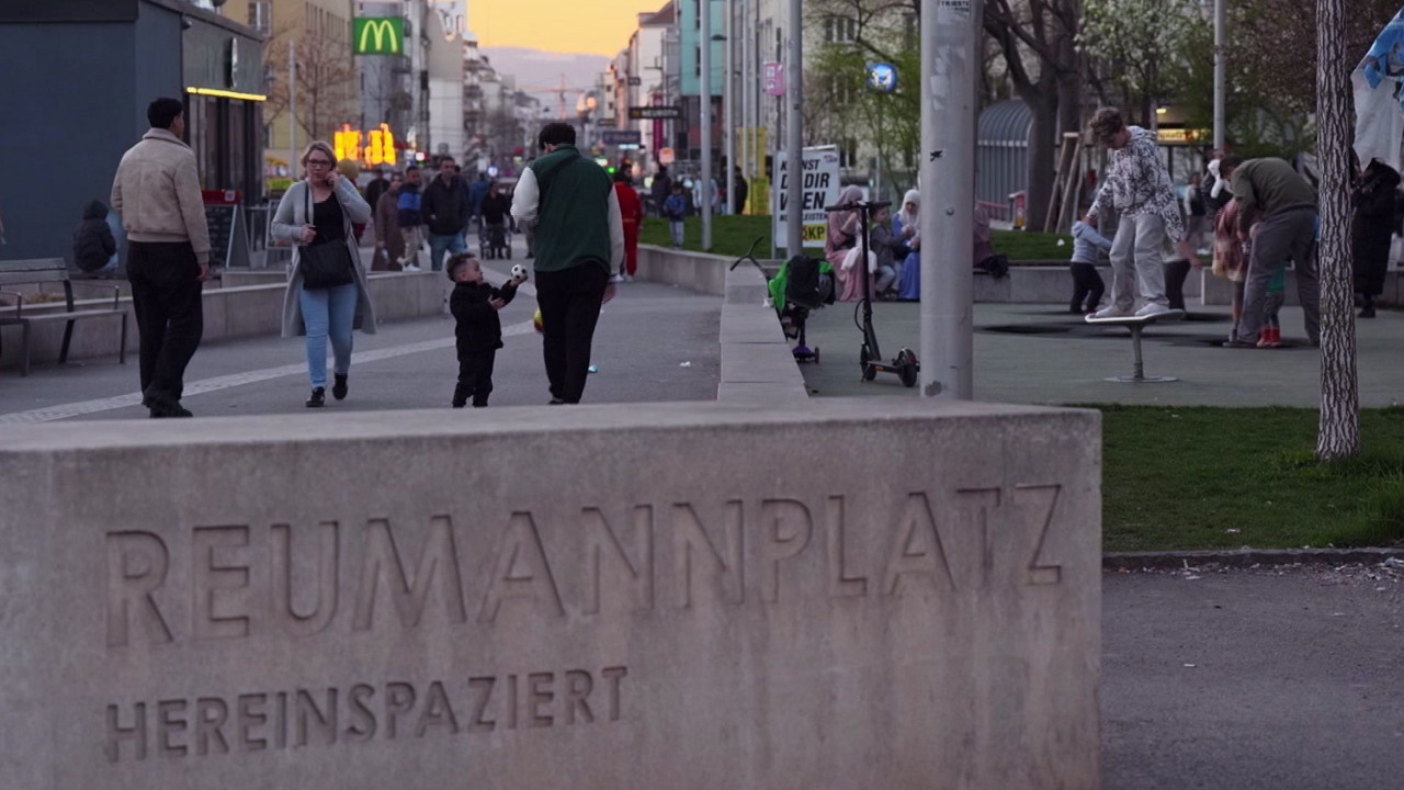 betrifft uns - Reportagen ohne Filter: Hat der Reumannplatz seinen ...